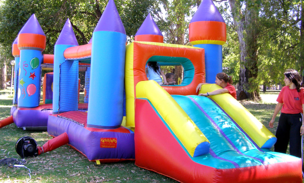 Inflables - Cartoon - Especialistas en juegos